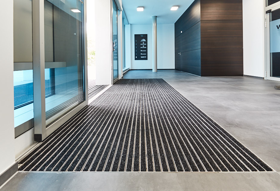 GUIDE TO SPECIFYING ENTRANCE MATTING - GEGGUS Entrance Matting UK GUIDE TO SPECIFYING ENTRANCE MATTING - GEGGUS Entrance Matting UK